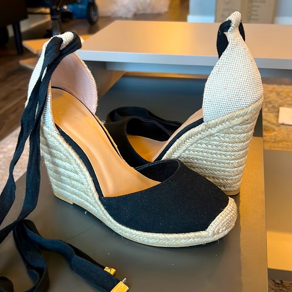 JustFab | Shoes | Espadrille Wedge Size 75 | Poshmark